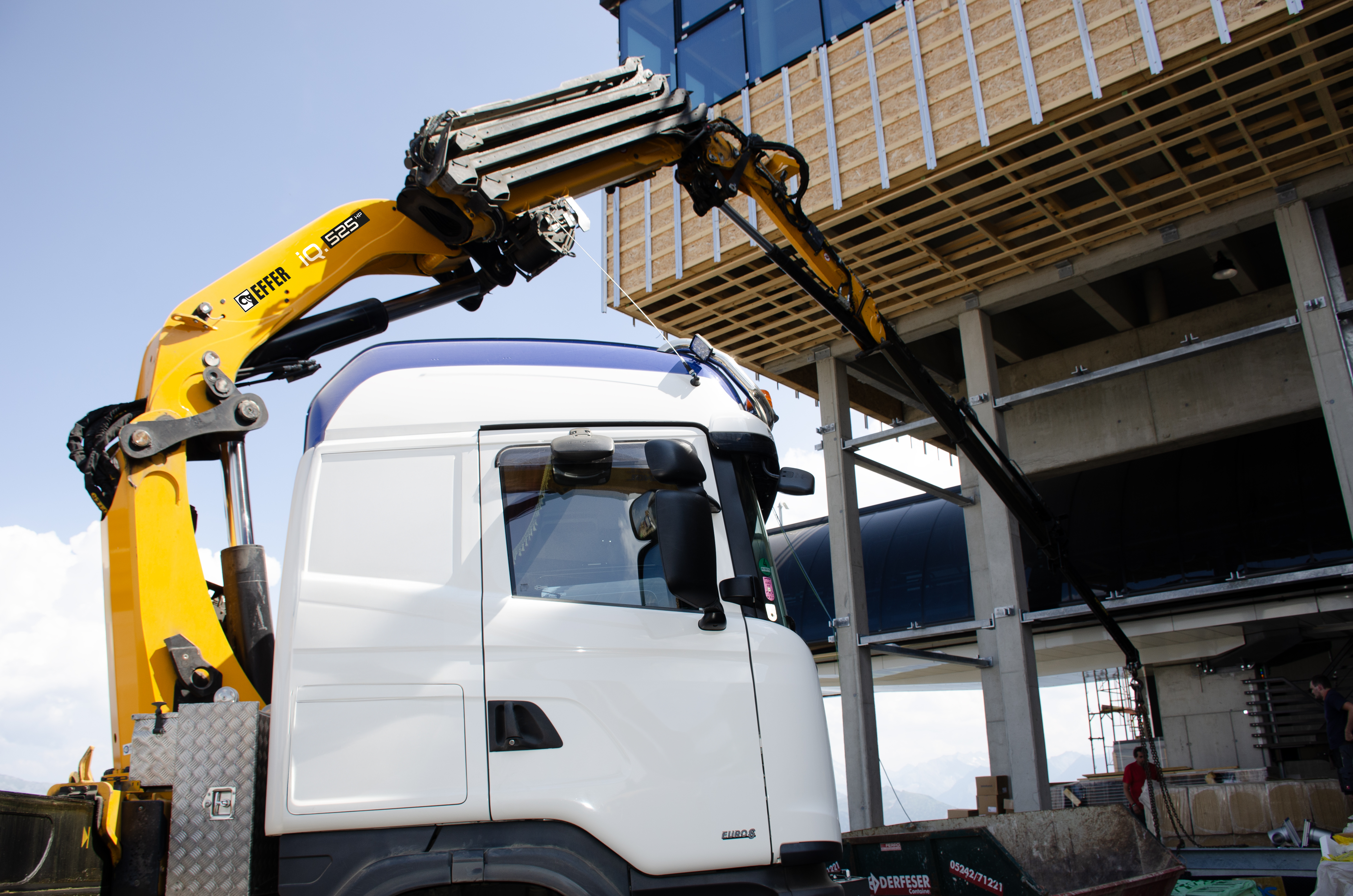 Grúa Effer Bolonia Scania R143 420 V8 8X4 + Effer 980/6S + JIB
